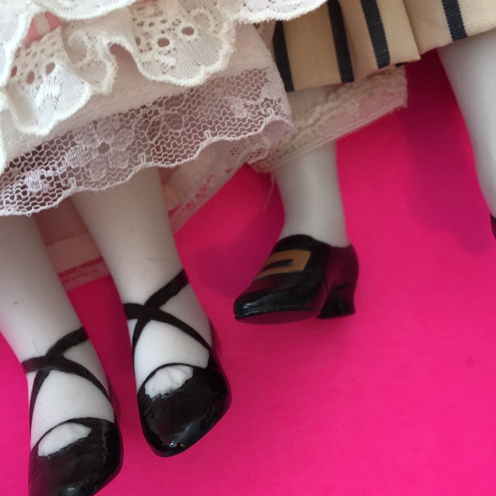 Franklin Mint Heirloom Porcelain Doll Maid - Gem